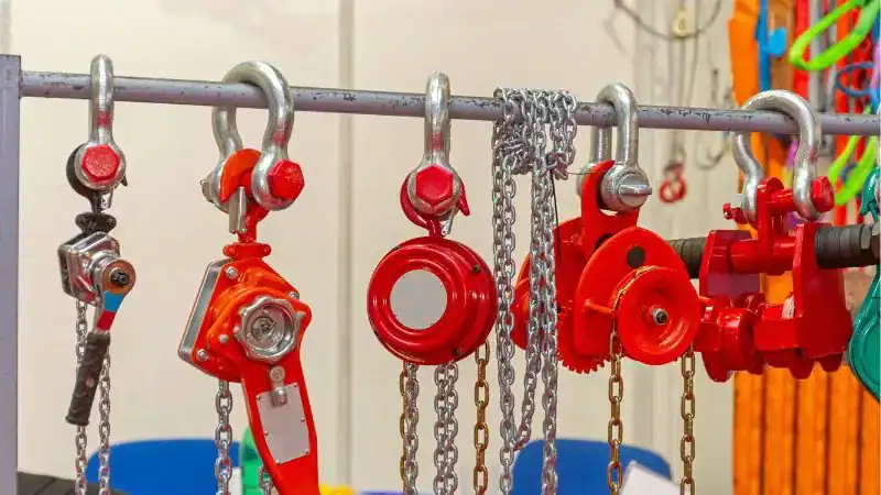 What Does a Hoist Do: Types and Applications - Grandlifting